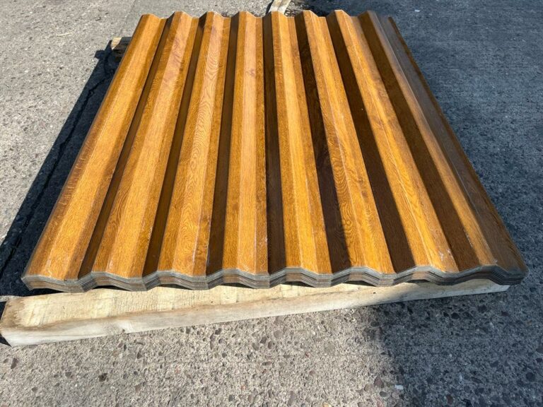 Packs of 4ft and 5ft Oak Woodgrain PVC Plastisol Coated Galvanised ...